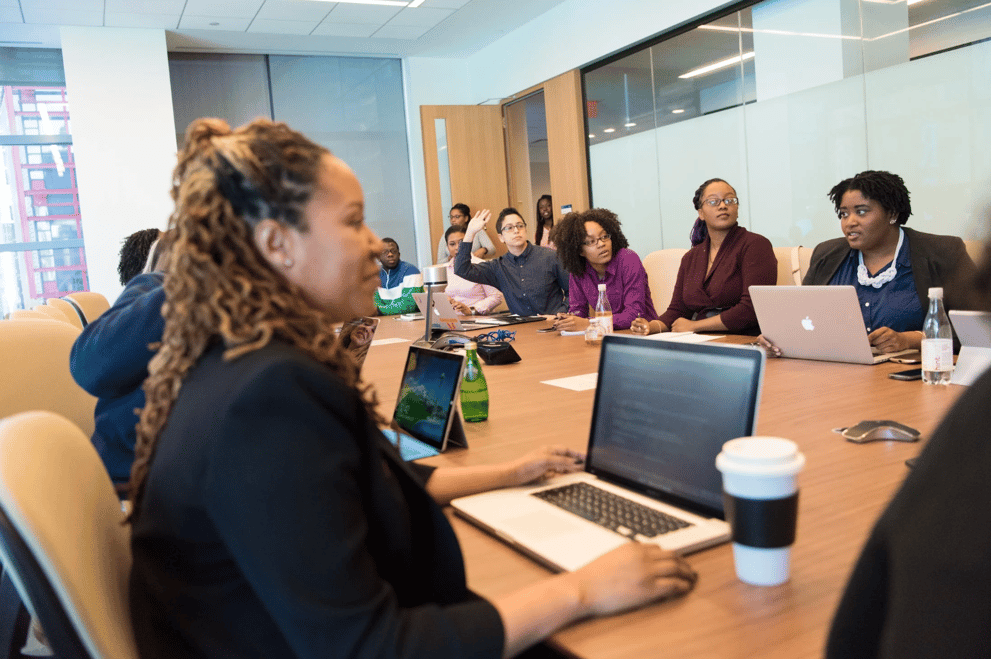 Hybrid Learning Models: Blending the Best of Both Worlds